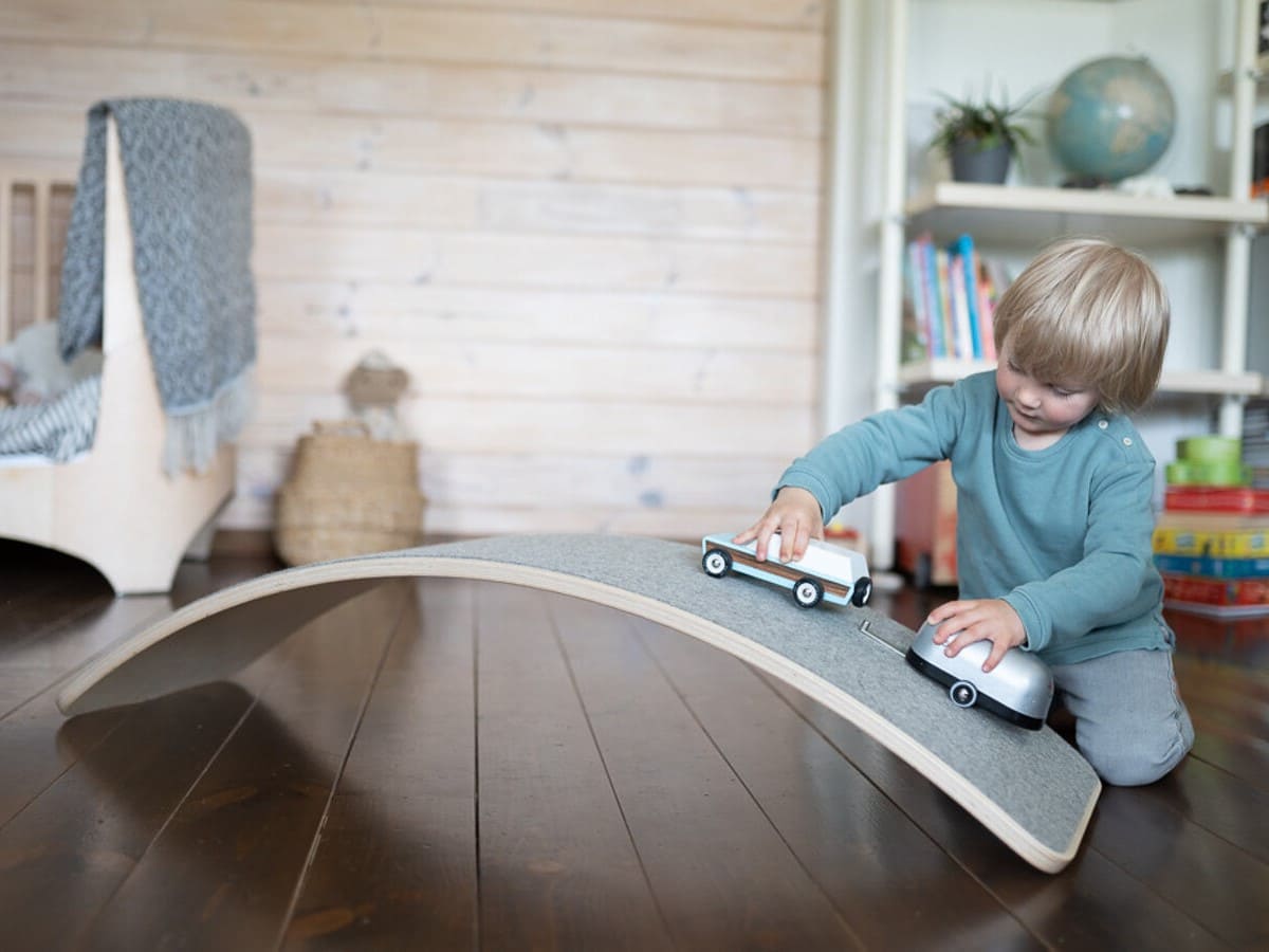 The Minimalist - Balance Board – The Learning Tower Company